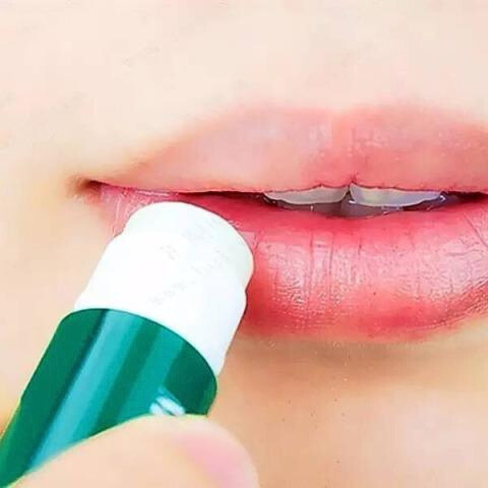 ROHTO Mentholatum Medicated Lip Balm XD 4.0g | COSME HUT